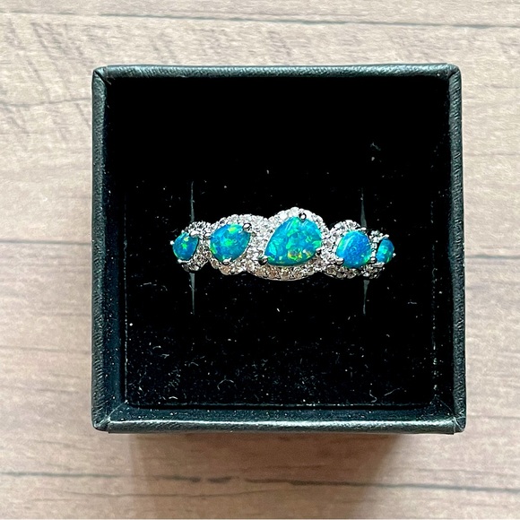 Bomb Party | Jewelry | Bomb Party May 224 Ring Shes Beauty And Grace ...